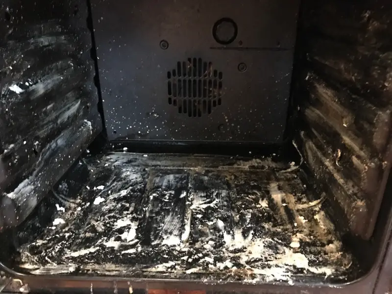 How to Make Non-Toxic Homemade Oven Cleaner - Emily May Designs