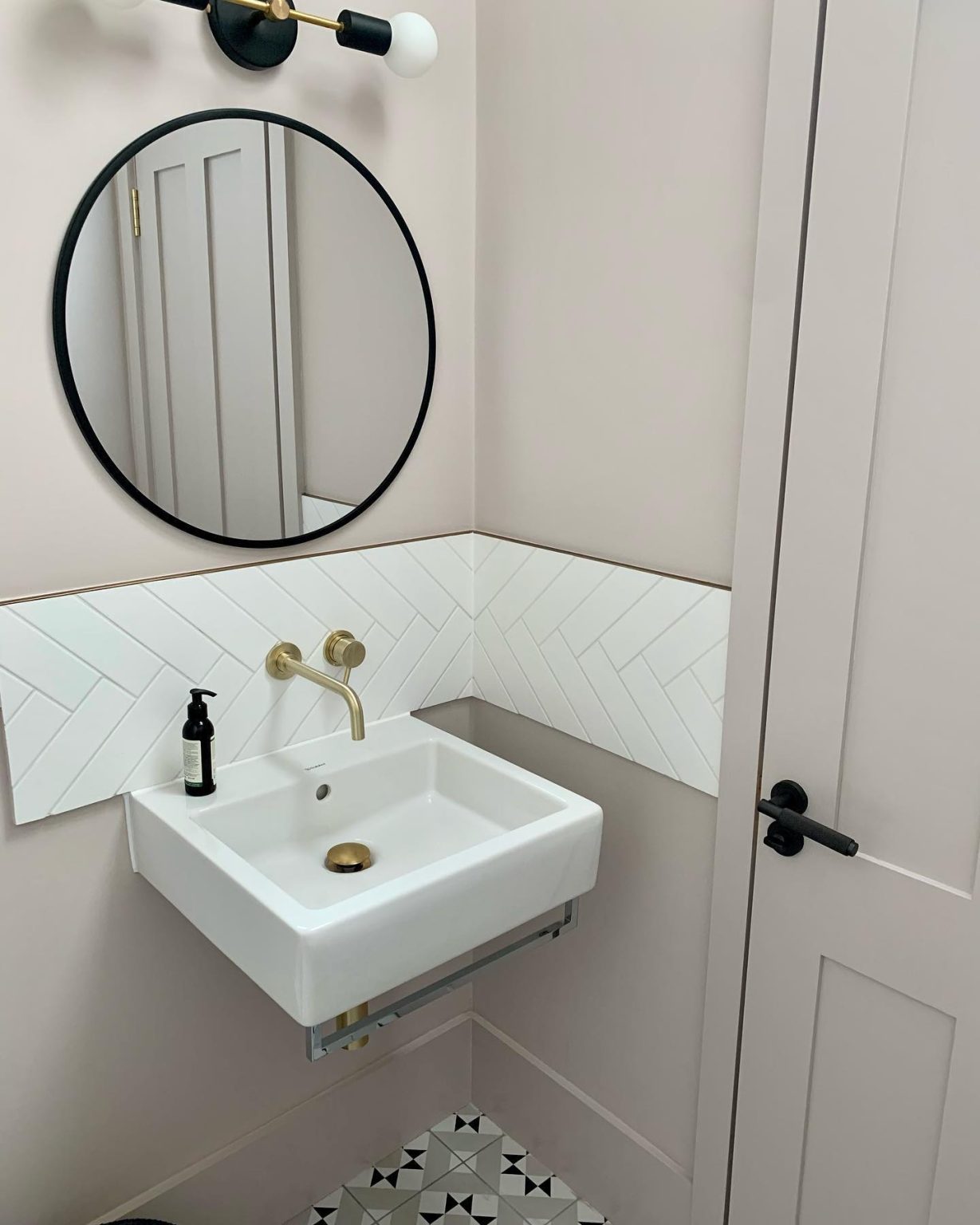 Farrow and Ball Peignoir: How to Use This Romantic Colour